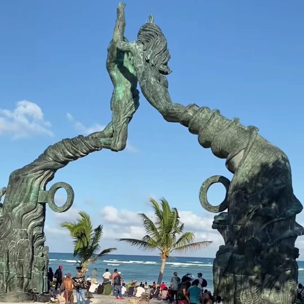 Playa del Carmen alberga su propio Portal Maya