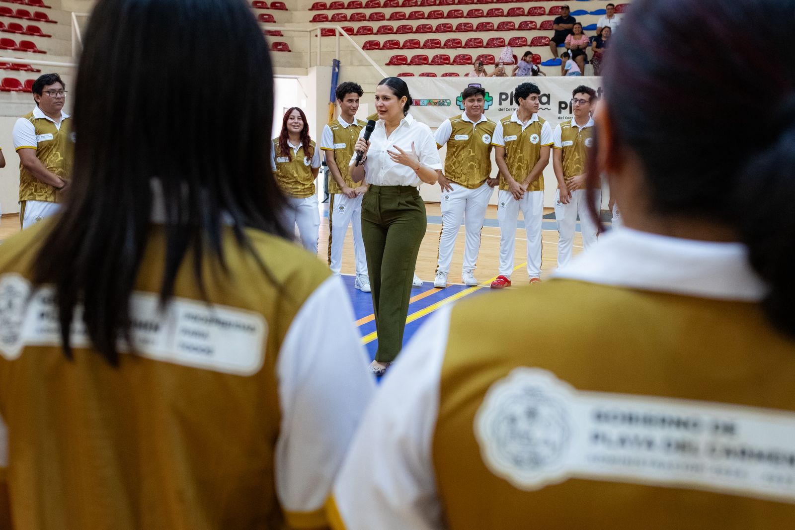 Abanderan a selectivo de voleibol de sala de Playa del Carmen